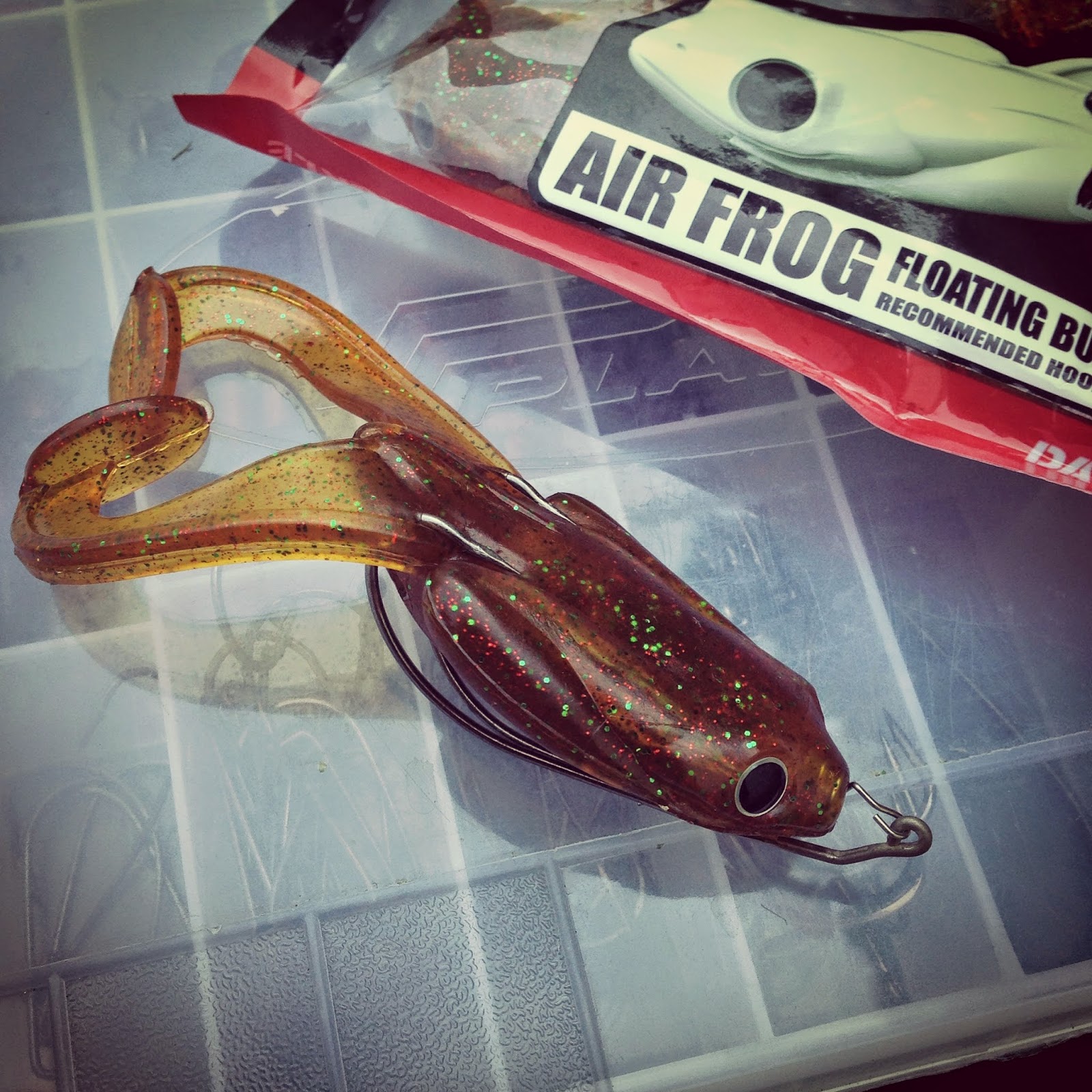 Bass Junkies Frog Pond: Daimiki Air Frog Review