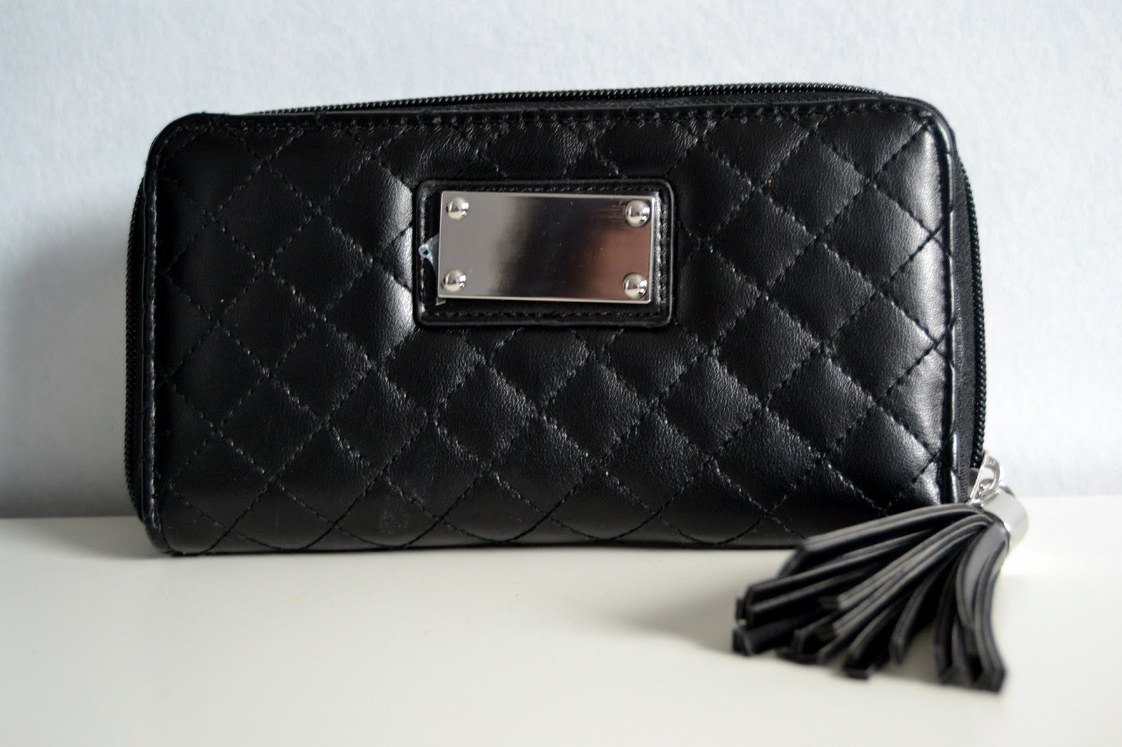 Rakkautta aú lait: Uusi lompakko