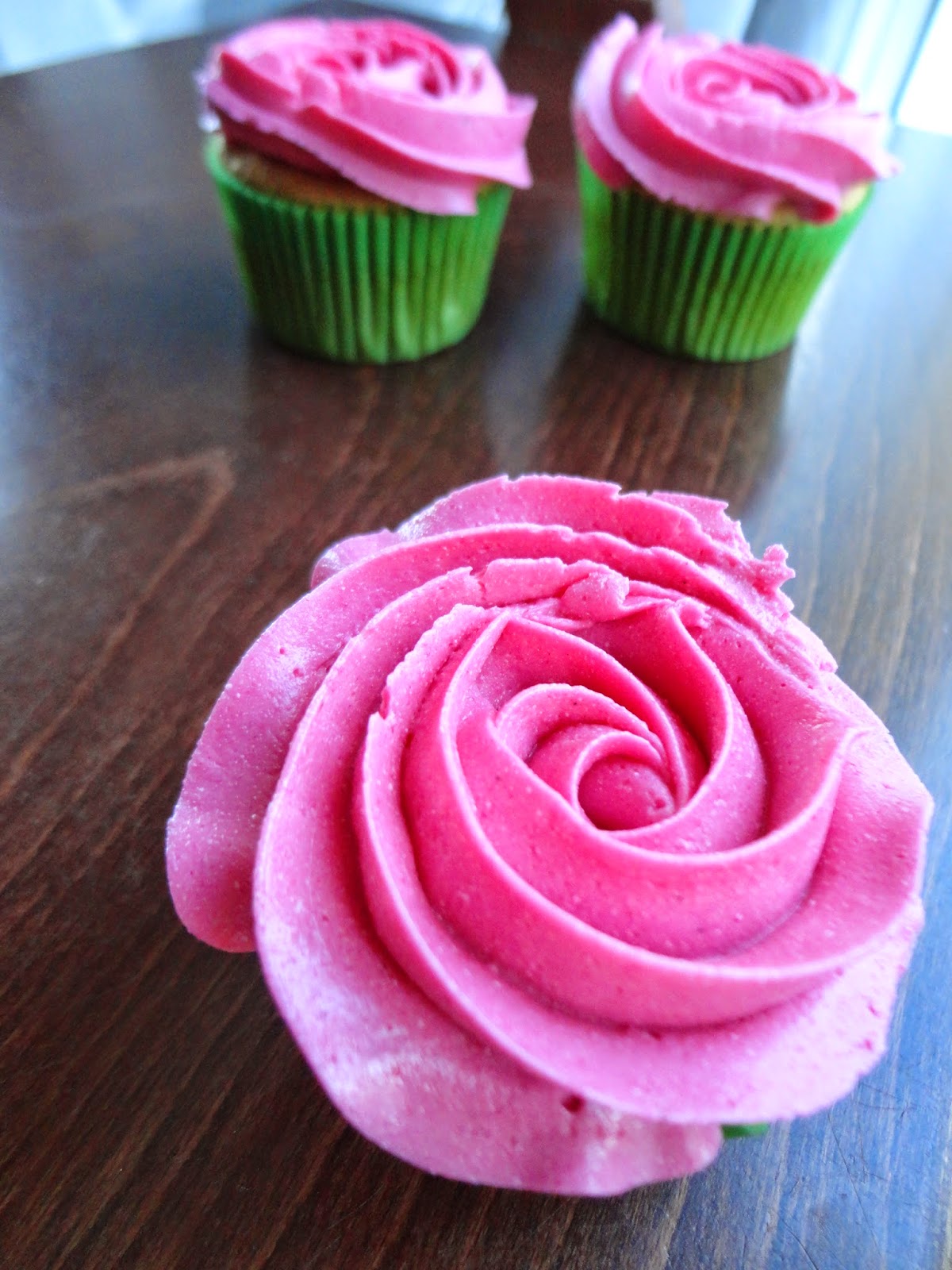 La Petite Pâtisserie de Marie: Roses-cupcakes