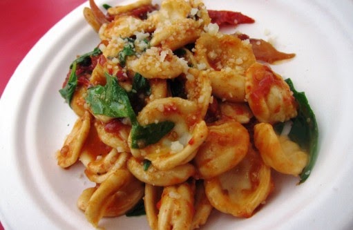 la cucina salentina: Ricchie e minchiareddhri (Orecchiette e maccheroni)