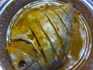 Vaniensamayalarai: Masala Fried Silver Pomfret (Vavval Fish)