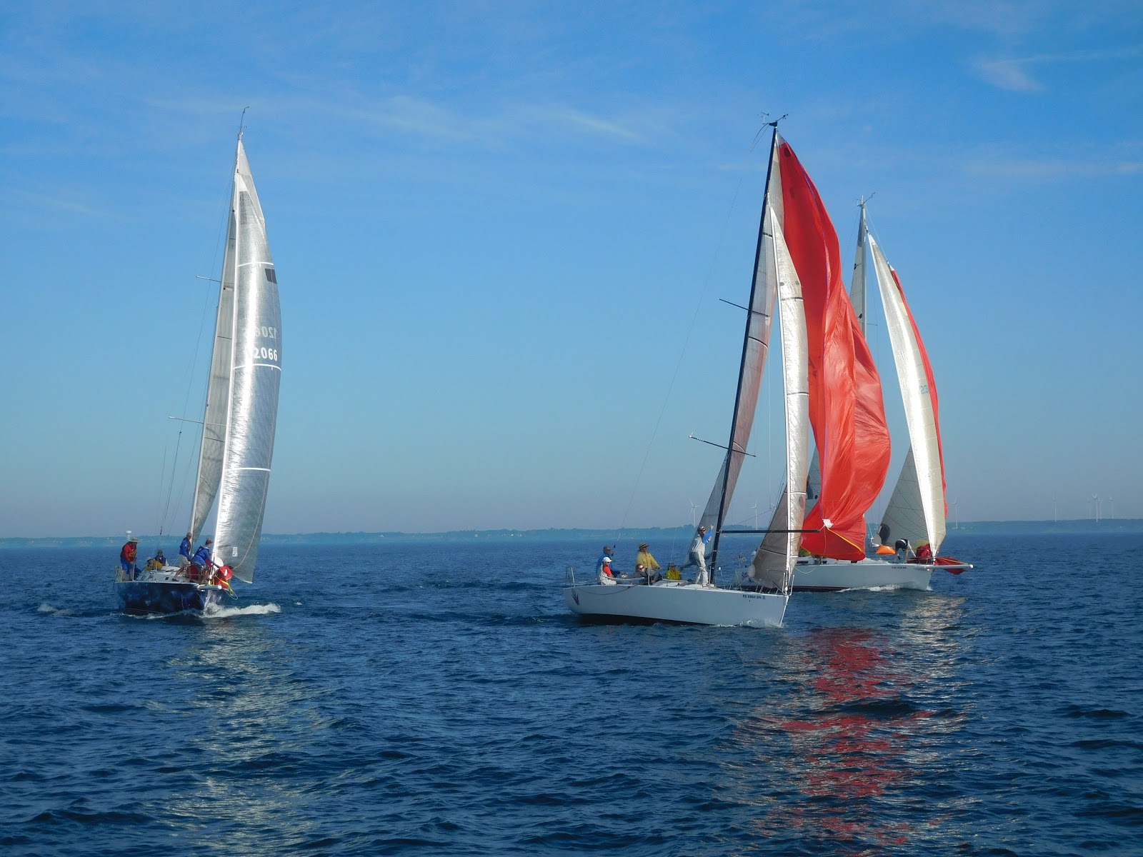vicarious travelling: Lake Erie Interclub - sailboat racing can be ...