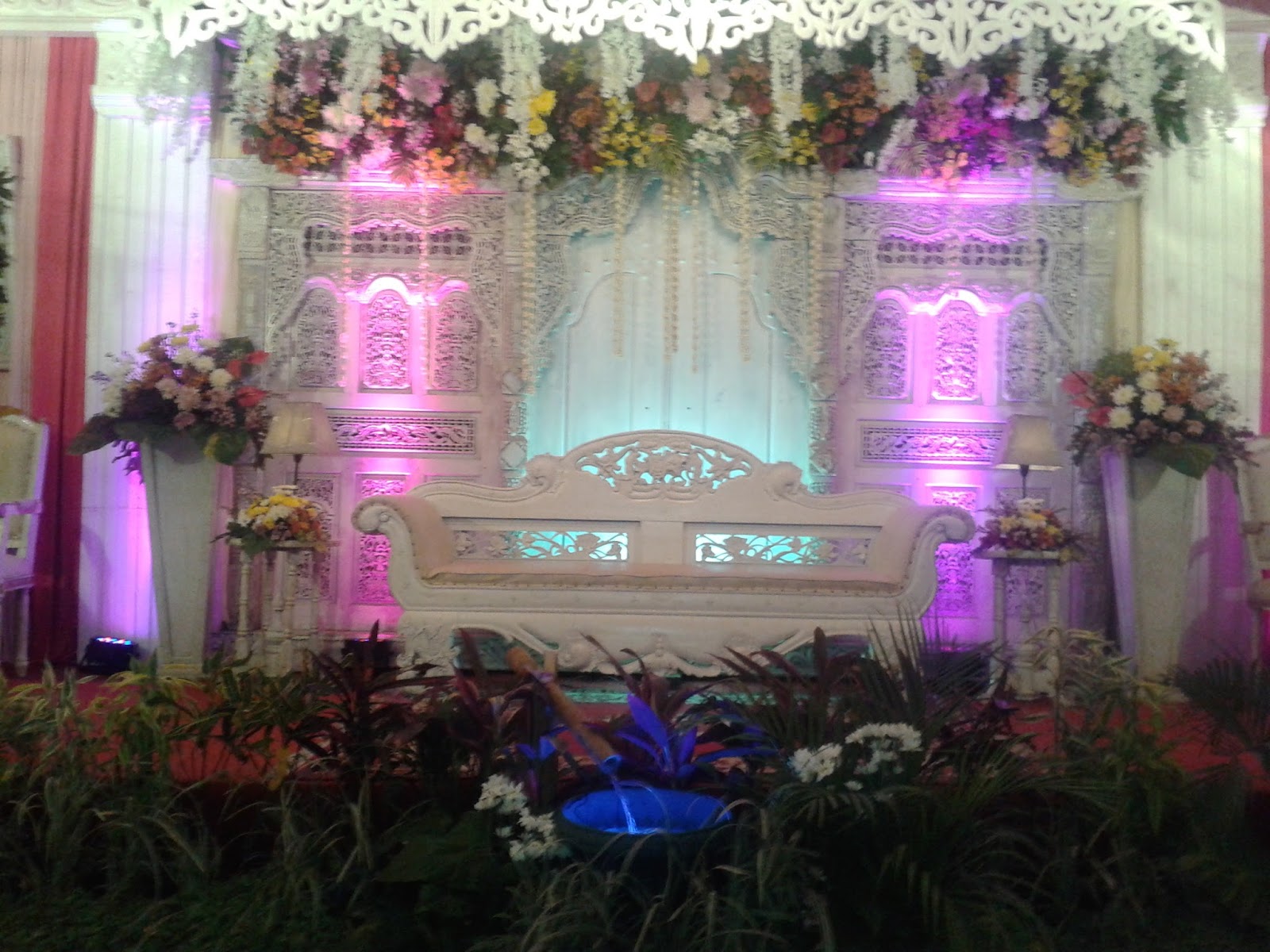 Persewaan Alat Pesta Surabaya: Kuade Semi Modern