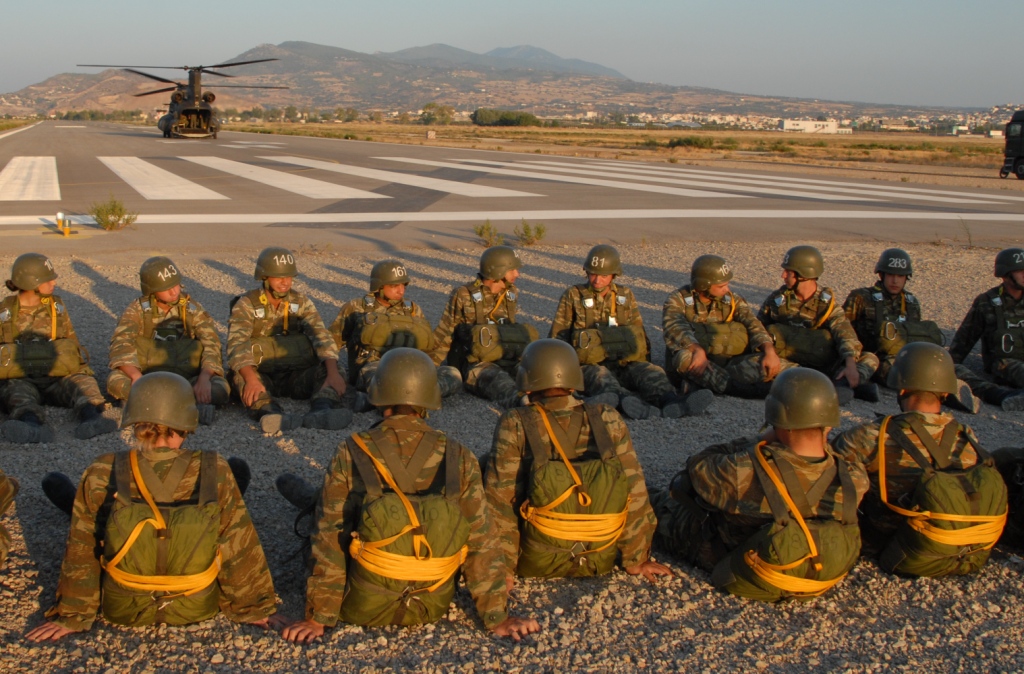 ΑΠΟ ΣΙΝΟΥΚ ΤΑ ΠΡΩΤΑ ΑΛΜΑΤΑ ΓΙΑ ΤΟΥΣ 77 ΕΘΕΛΟΝΤΕΣ ΤΗΣ 4ΗΣ ΤΑΞΗΣ ΤΗΣ ...
