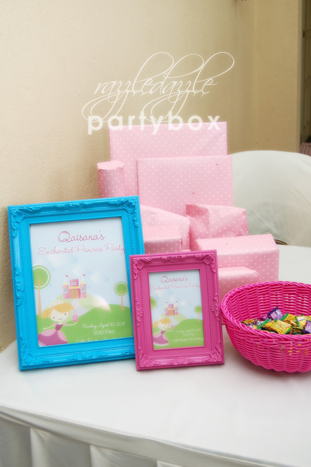 Razzle Dazzle Party Box: Theme Birthday Party: Enchanting Princess