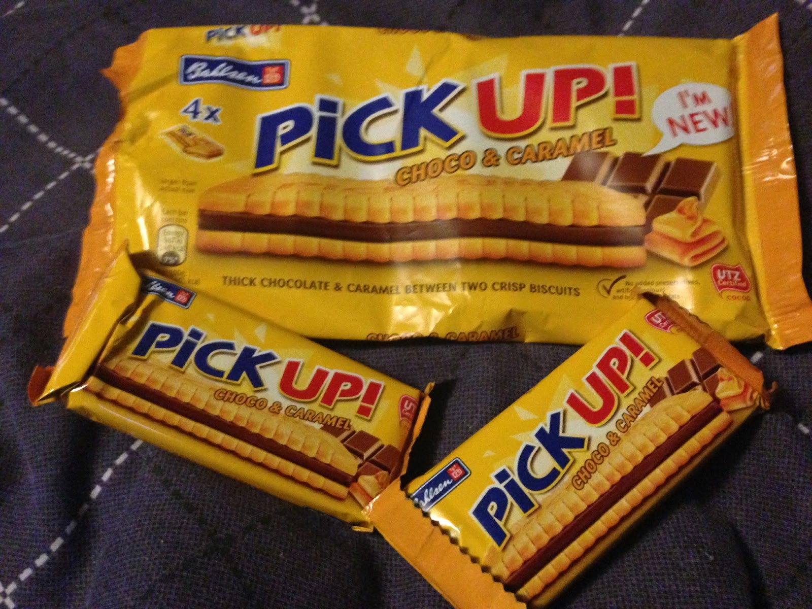 Angie Cupcake Reviews: NEW Choco and Caramel Pick Up! Biscuits