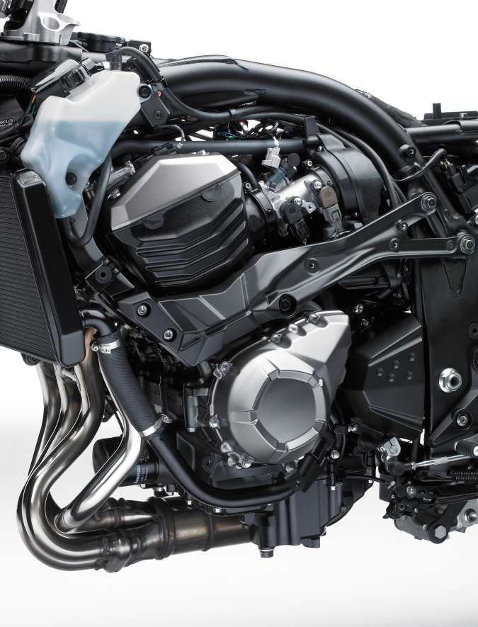 The face of fierce Kawasaki Z800 - All About Motorcycles