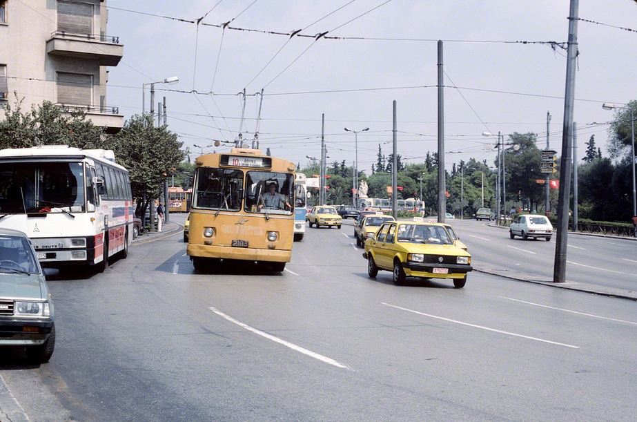 VintageFiles: Στους δρόμους της Αθήνας. Από τα 70s στα 90s