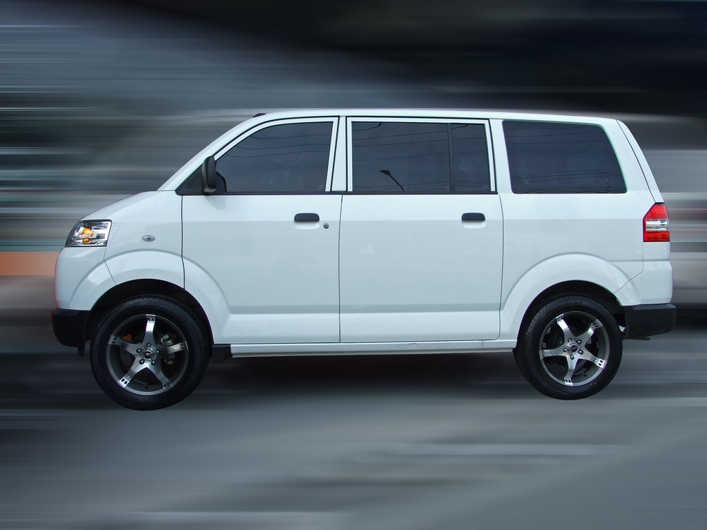 Sporty Car: All new suzuki apv 2012