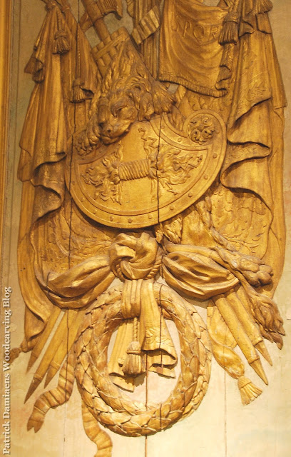 ORNAMENTAL WOODCARVER Patrick Damiaens: Fasces symbol as an ornament ...