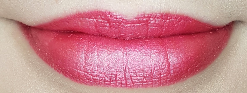 Beautifinous.: Avon True Luminous Velvet Lipstick review and swatches