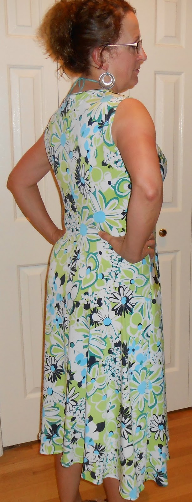 Ilove2sew!: Very Easy Vogue Dress 8871