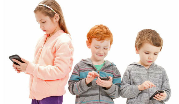 Εφαρμογή ελέγχει πόσο παίζουν τα παιδιά με το κινητό - KOUKOUZELIS Blog ...