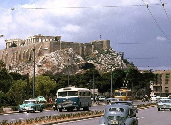 ΣΗΜΑΝΤΡΟΝ: 20 έγχρωμες φωτογραφίες από την παλιά Αθήνα...