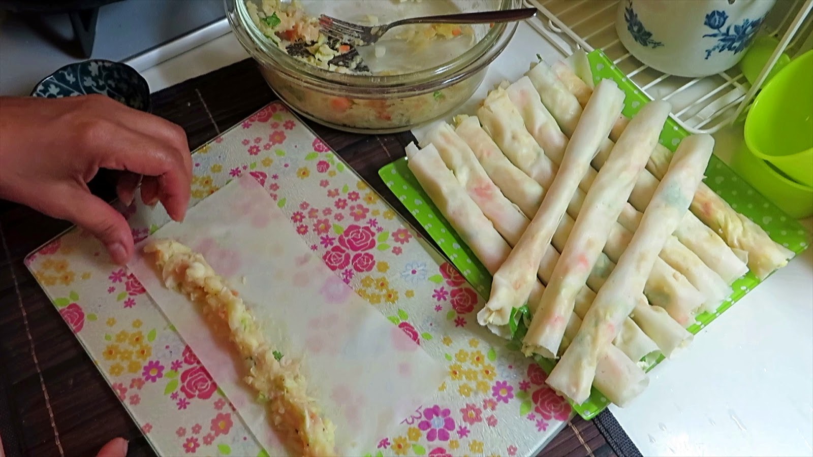 LUWEEH KITCHEN : Mashed Potato Lumpia... (Spring Roll Recipe)