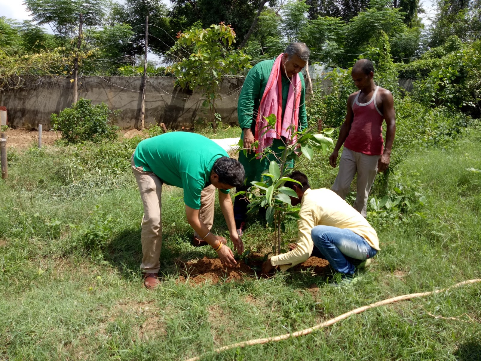 SELF SUSTAINABLE COMMUNITY