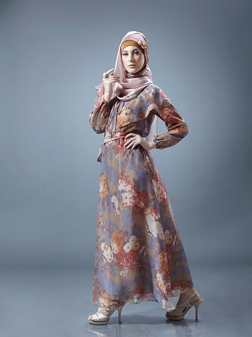 FASHION DRESS WITH FLOWER MOTIF