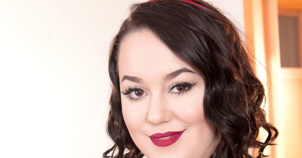 Queensized Beauties 2: Lila Payne