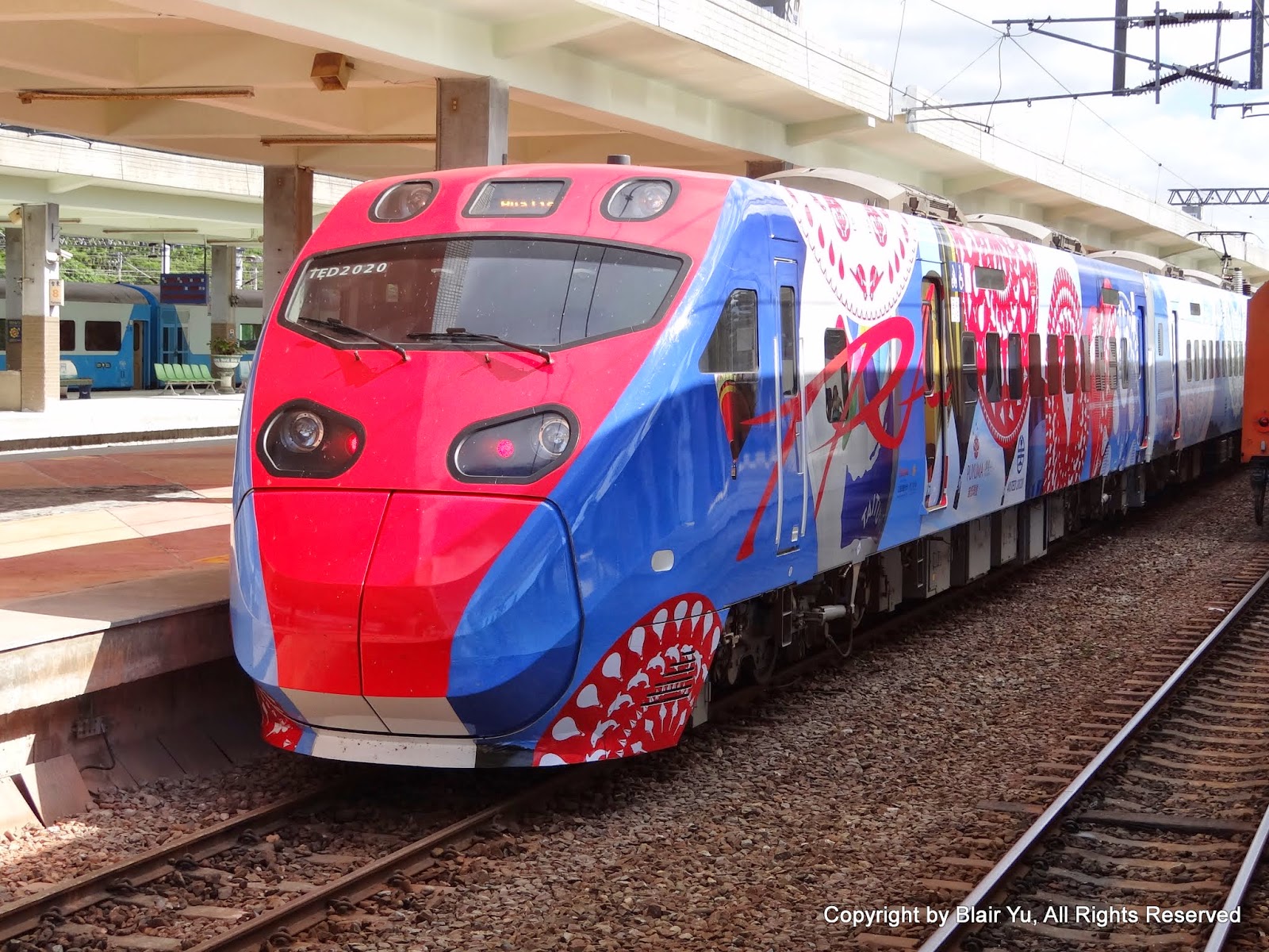 Blair's 鐵道攝影: TEMU2000型傾斜式電聯車 普悠瑪號(Puyuma Express)