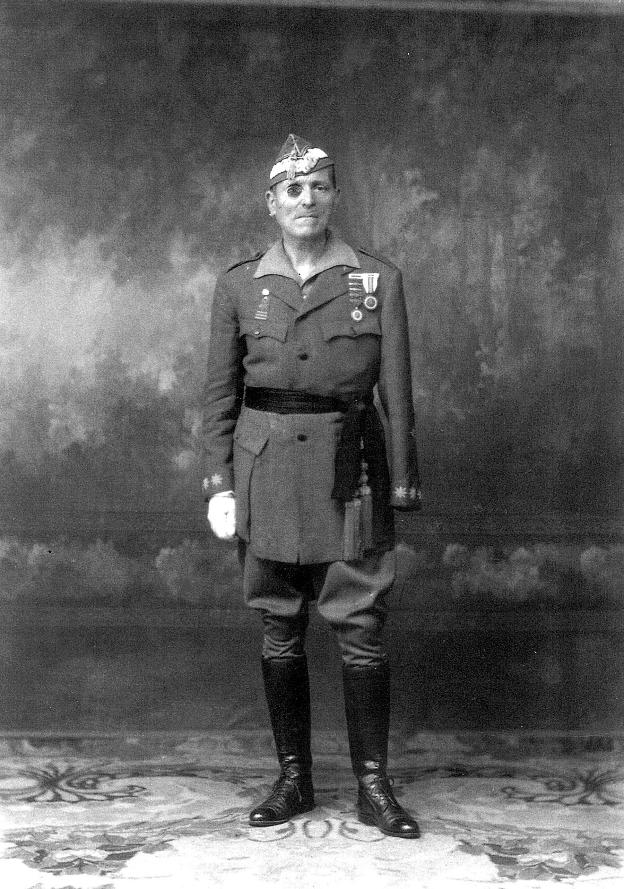 General José Millán-Astray y Terreros, creador de la Legión Española.-a