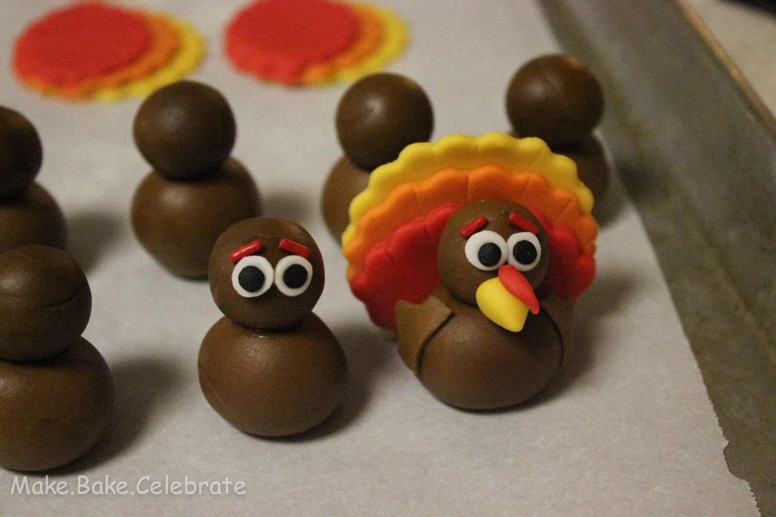 MBC: Fondant Turkey Toppers