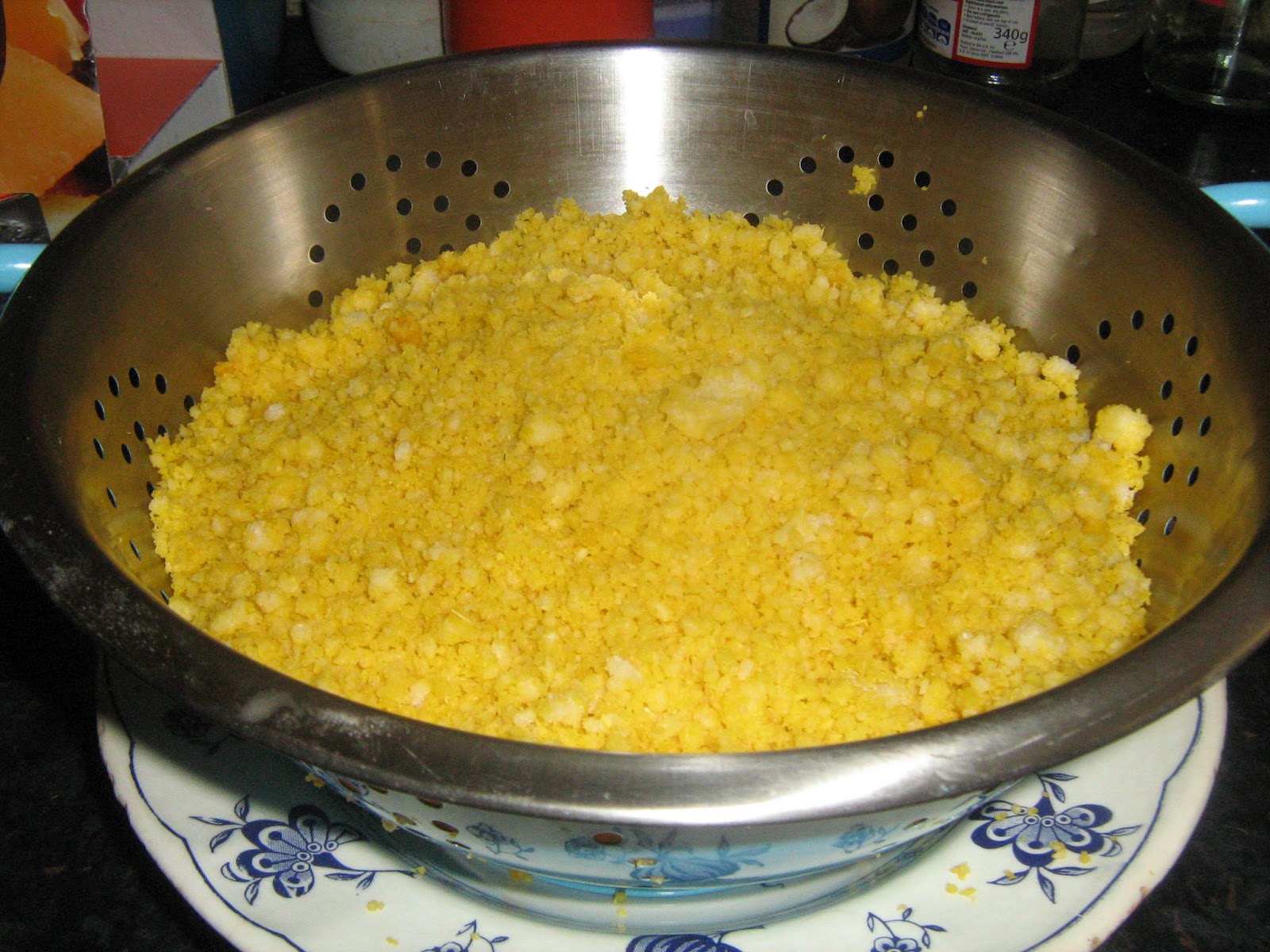 LAM BASSA'A: MAQUERAUX FUME A LA SAUCE GOMBOS + FOUFOU DE GARI / SMOKED ...