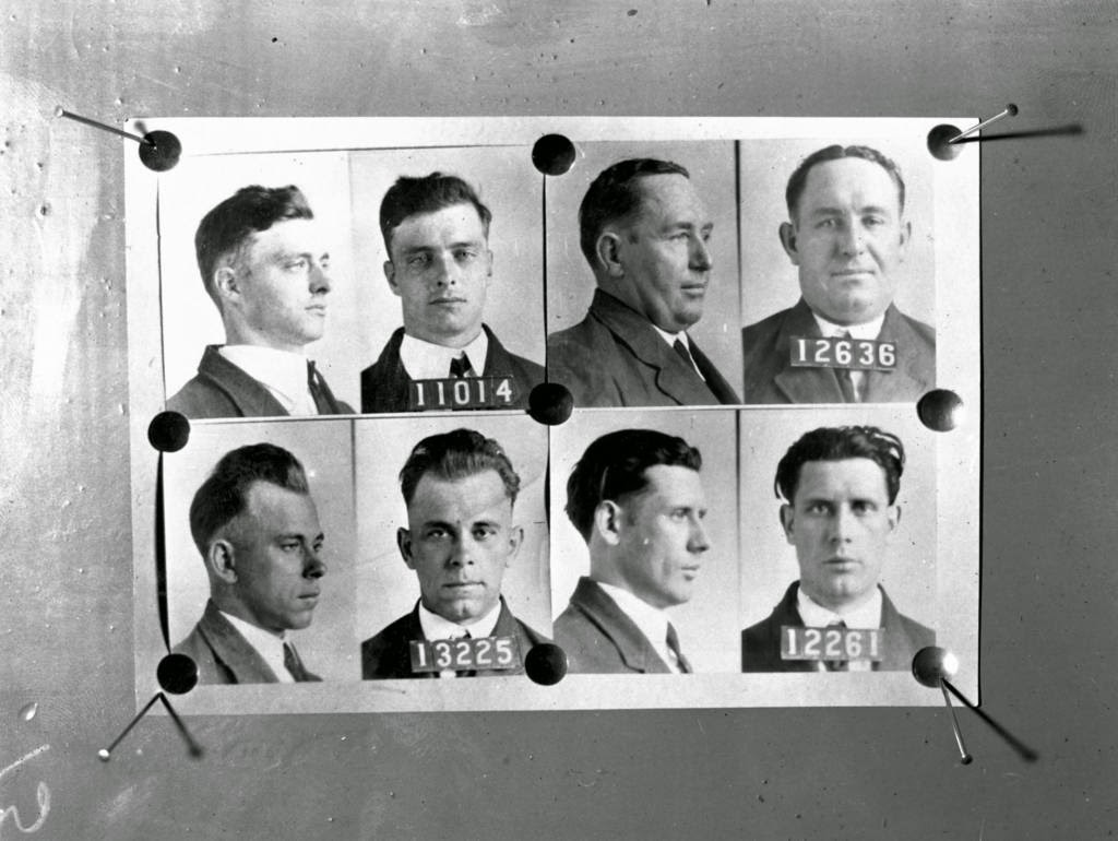 Story of the Notorious John Dillinger in the 1930s Through Pictures ...