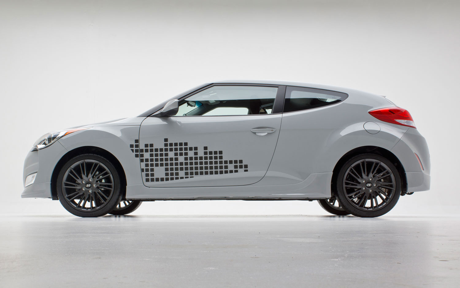 Cars Model 2013 2014: 2013 Hyundai Veloster RE:MIX Debuts at 2012 SEMA ...