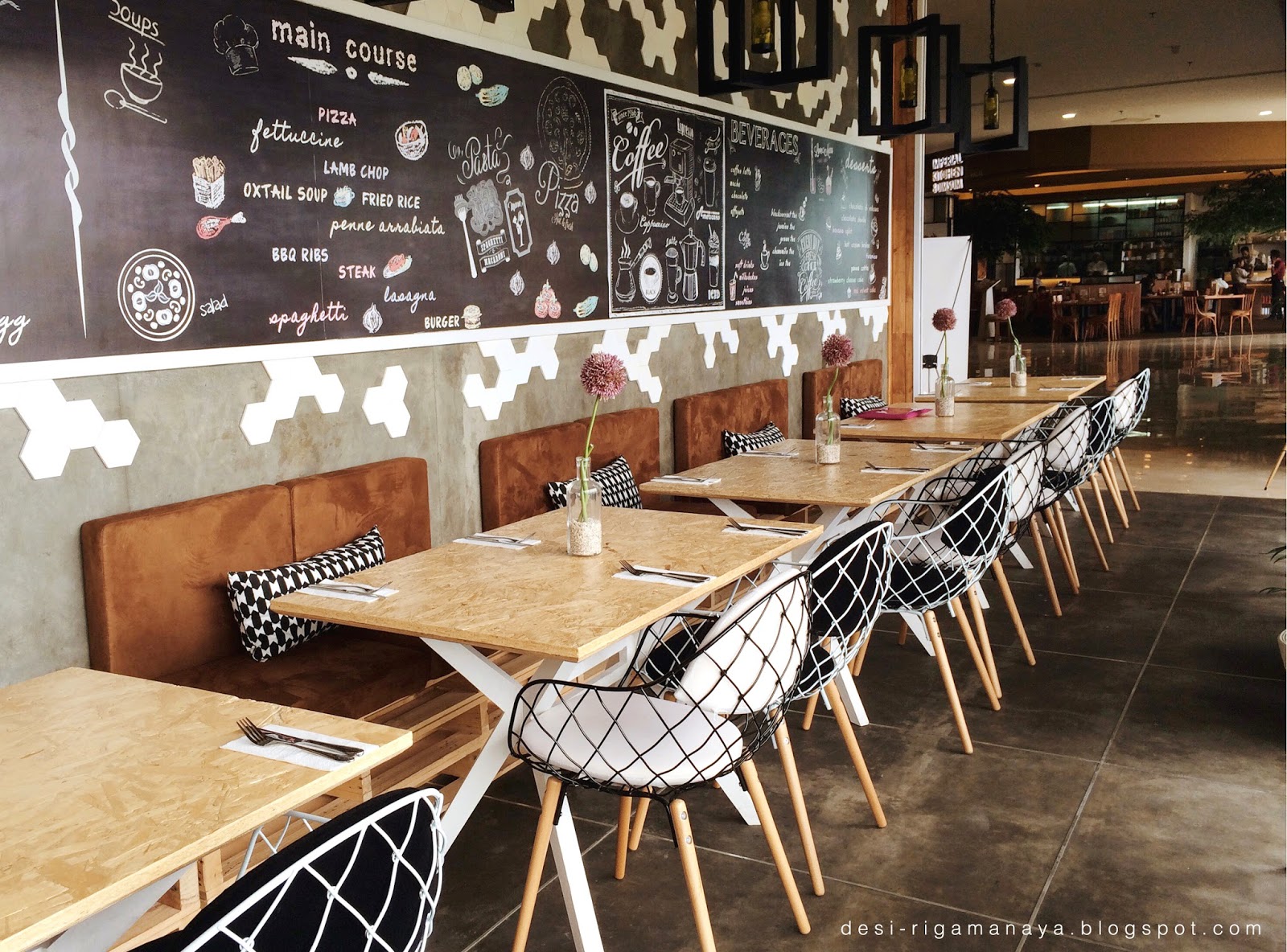 Foyer Cafe, Bintaro {tangerang} | Desi's Journey