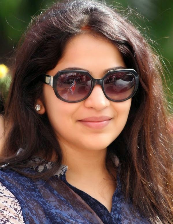 Vijay TV Anchor Ramya Spicy Navel Stills - Cinema Campus