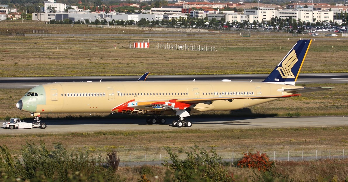 Airbus A350 Unpainted While Hit Runway - Aircraft News & Galleries ...