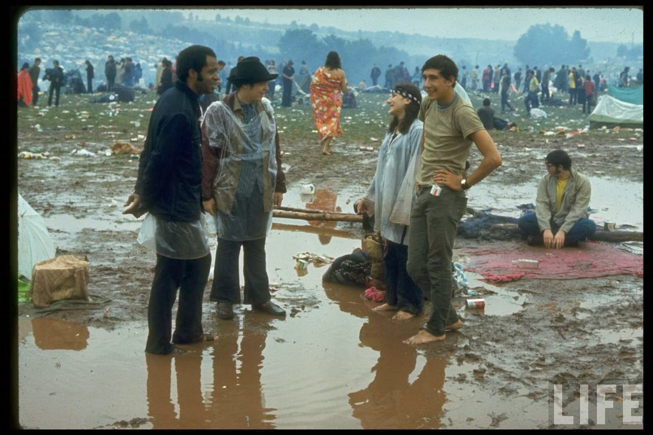 40 Rare and Incredible Color Photographs That Capture Scenes of the ...