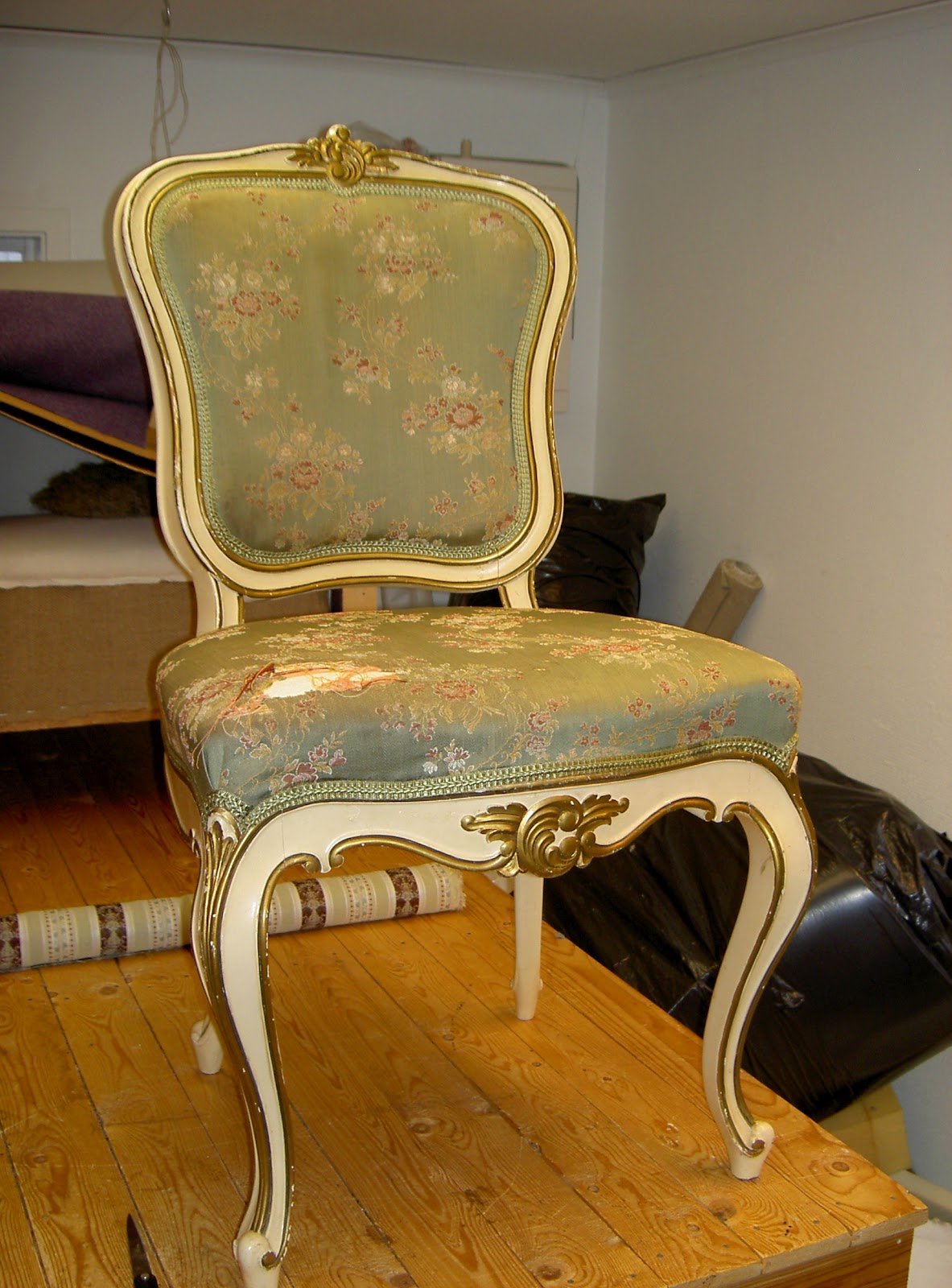 TapetserarEvas vardag: Rokokostol möter gustavianskt