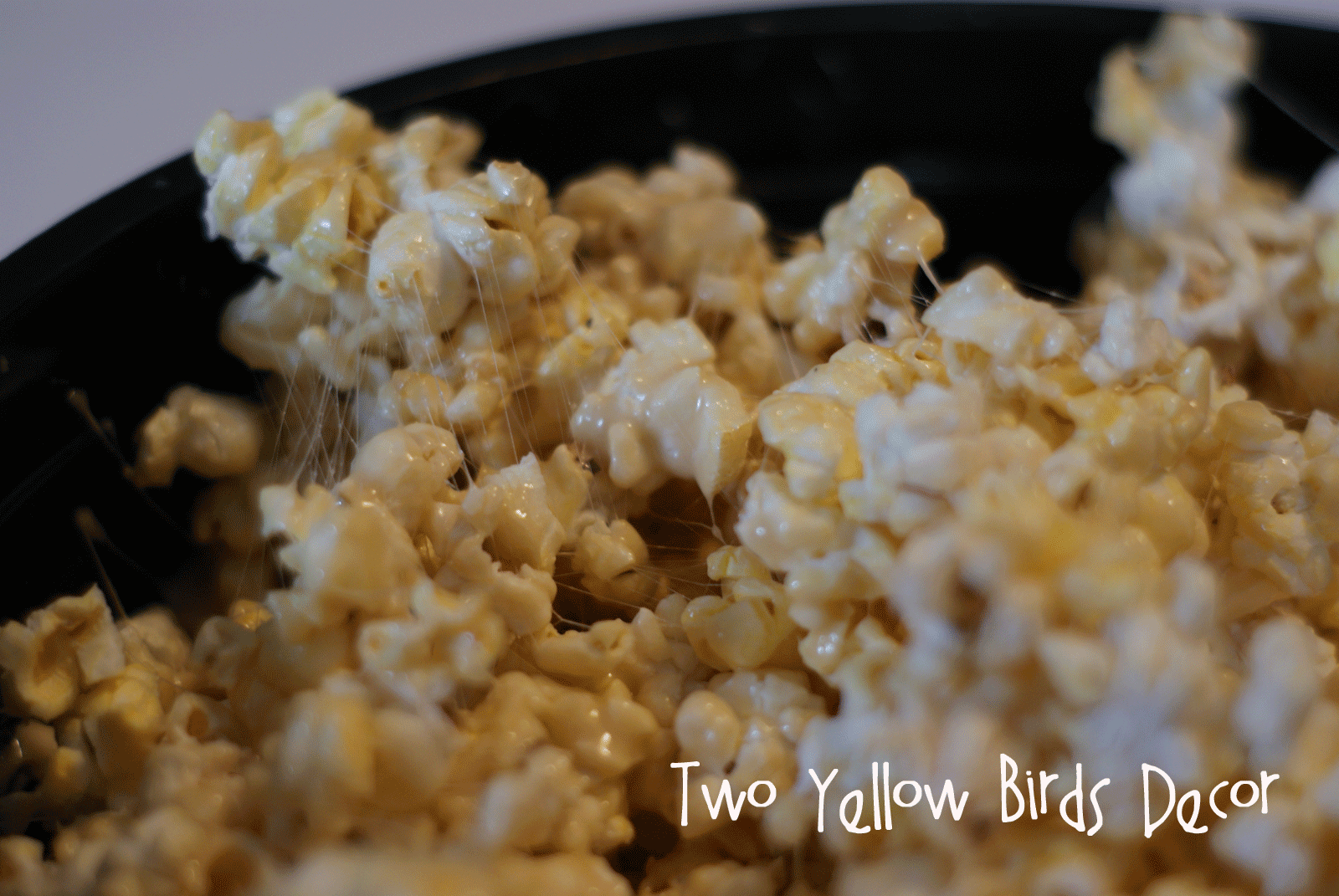 Two Yellow Birds Decor: Easy Peazy {Scrumptious Caramel Popcorn}