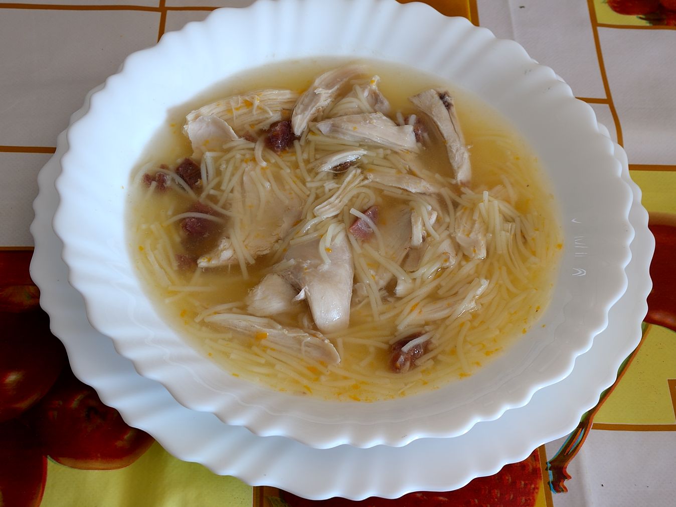 Vamos a hacer de comer: Sopa de pollo con fideos