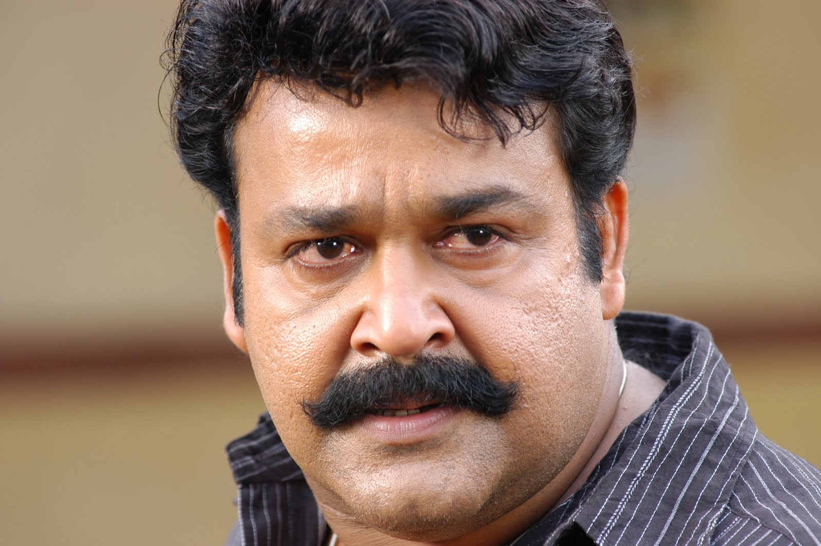 INFINITY WALLPAPER: MOHANLAL