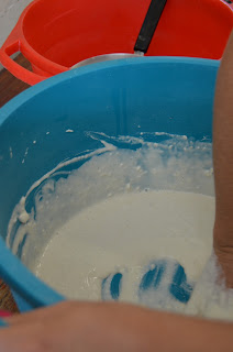 Foodwanderings: Lachuch לחוח: A Yemenite Spongy Bread/Yeast & Hilbe ...