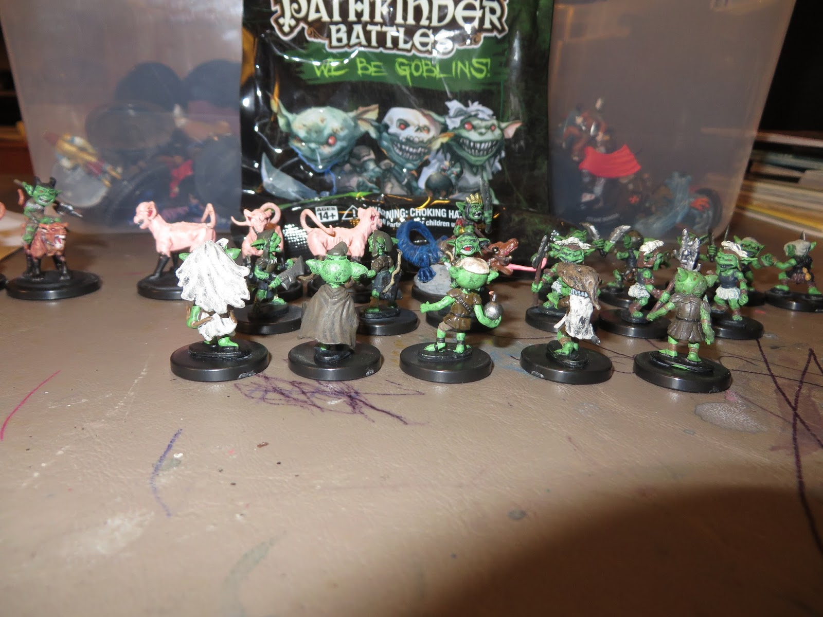 Real Minis: Pathfinder battles we be goblins in hand picture review