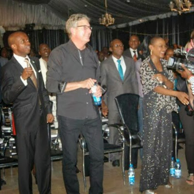 Don Moen Pictured With 2face Idibia's Kids In Lagos Nigeria ...