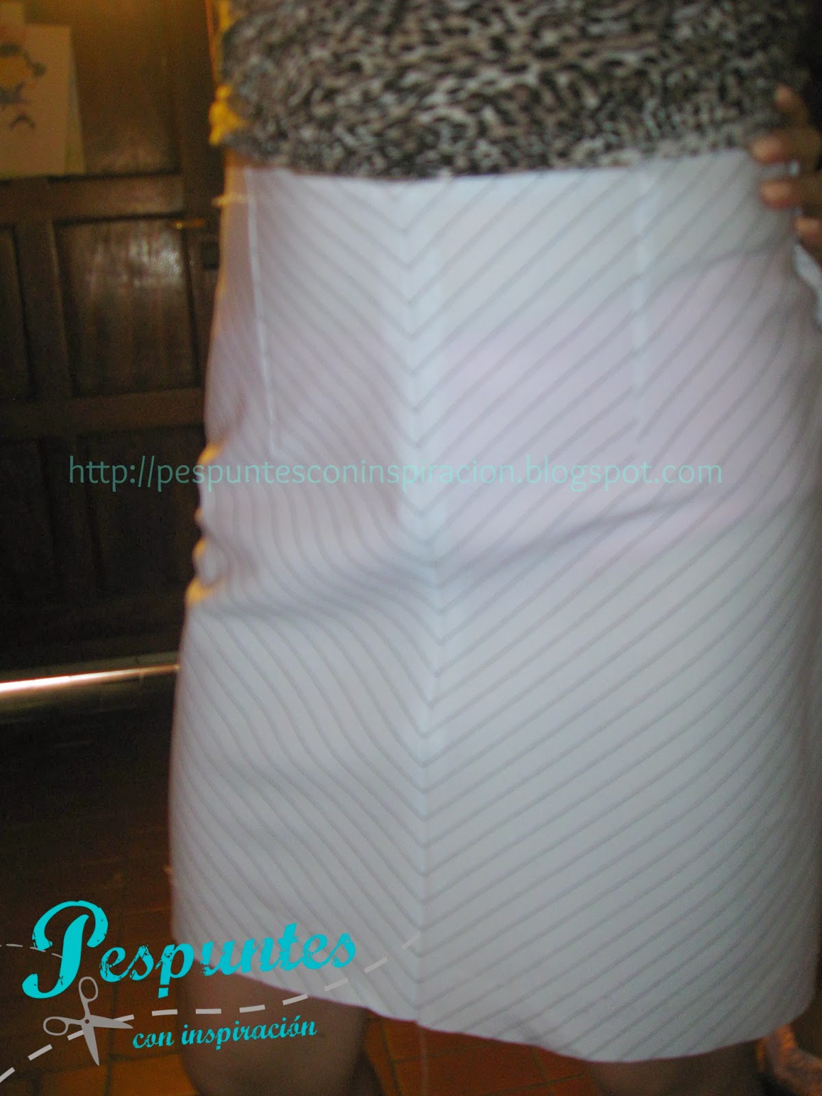 Pespuntes con inspiración: SAL Falda cortada y listo para la prueba