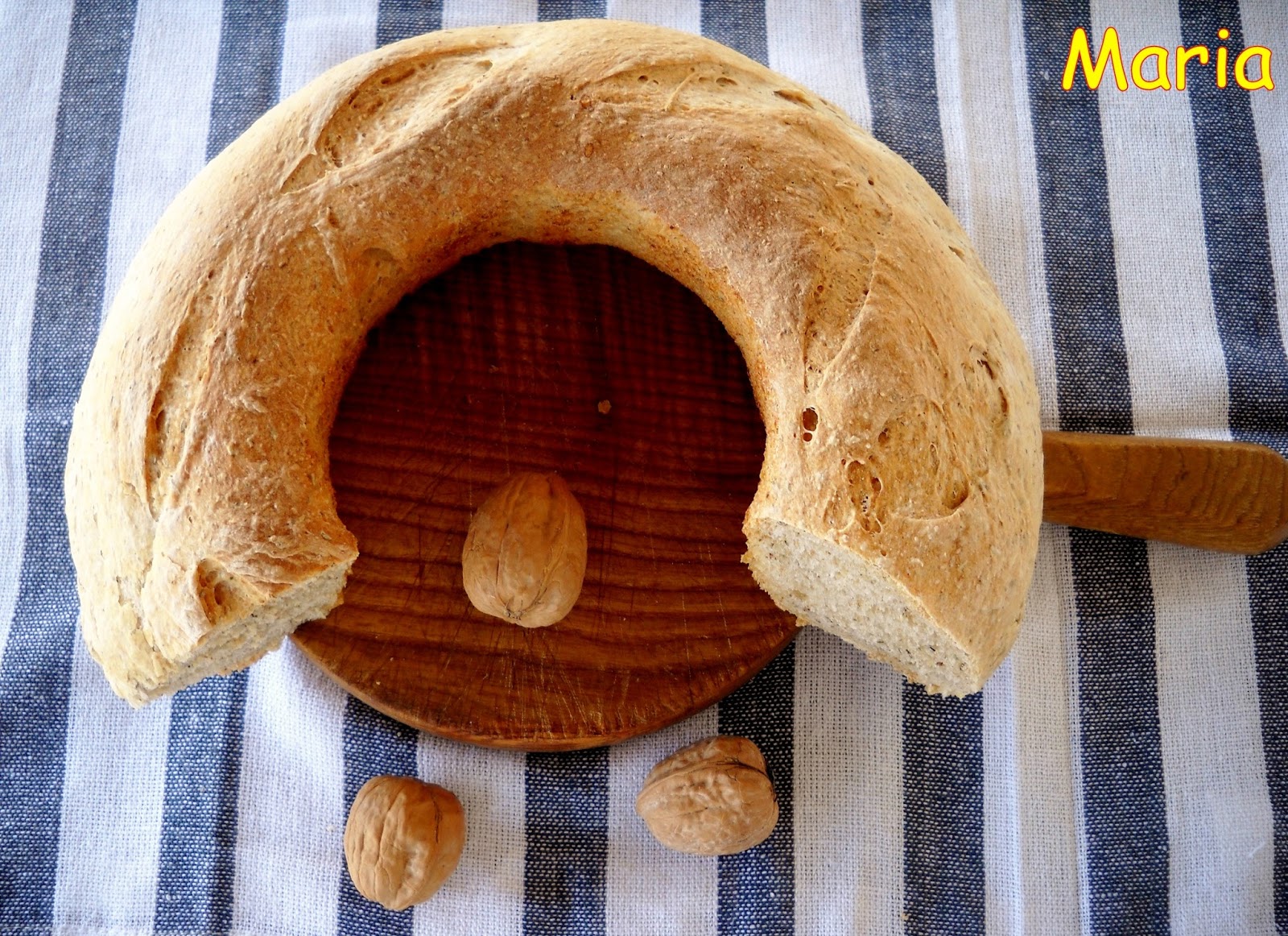 EN LA COCINA: ROSCA DE PAN Y GRACIAS SILVINA POR TU PREMIO