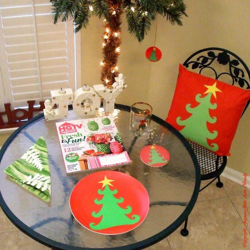 Julie Ann Brady : Blog On: Artsy Christmas Tree Holiday Decor