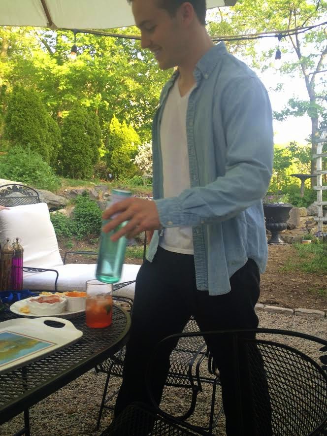 Maison Decor: Our al fresco dining courtyard takes shape with string lights