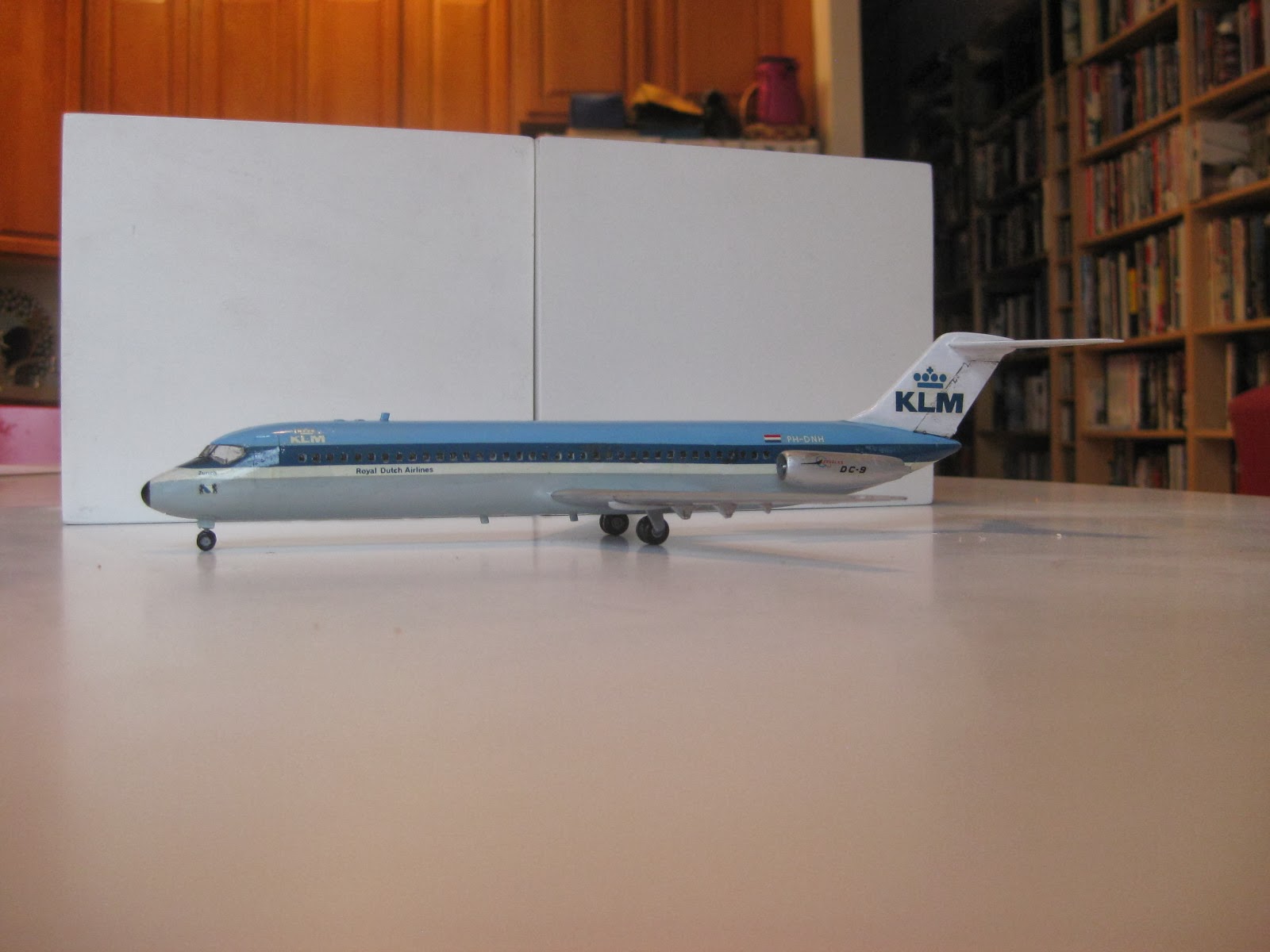 Endeavors in Plastic: KLM McDonnell Douglas DC-9, an Airfix kit in 1/ ...