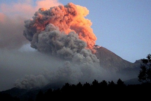 Pengertian Vulkanisme dan Tanda-tanda Gejala Pascavulkanik - Konsep ...