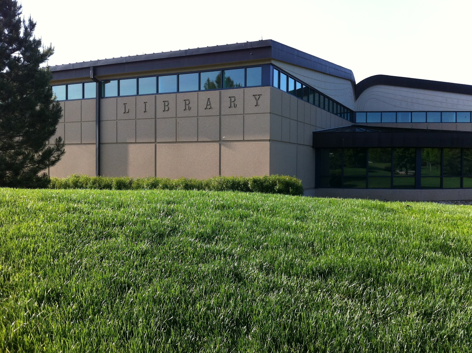 La Vida Belmar: Belmar Library