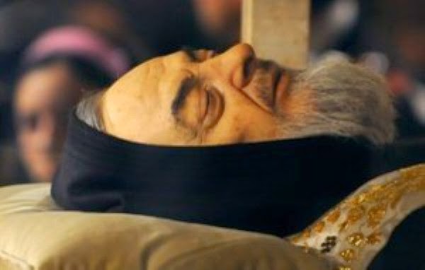 TÌM VỀ NƯỚC TRỜI: XÁC THÁNH PADRE PIÔ 5 DẤU