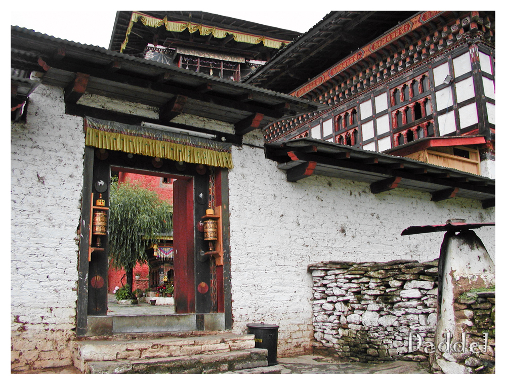 Daddel's Footprints: Dechenphu Lhakhang