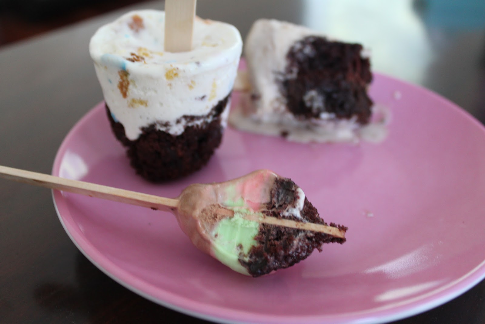 Clutzy Cooking: What Happened to B? Ice Cream Cake Pops...