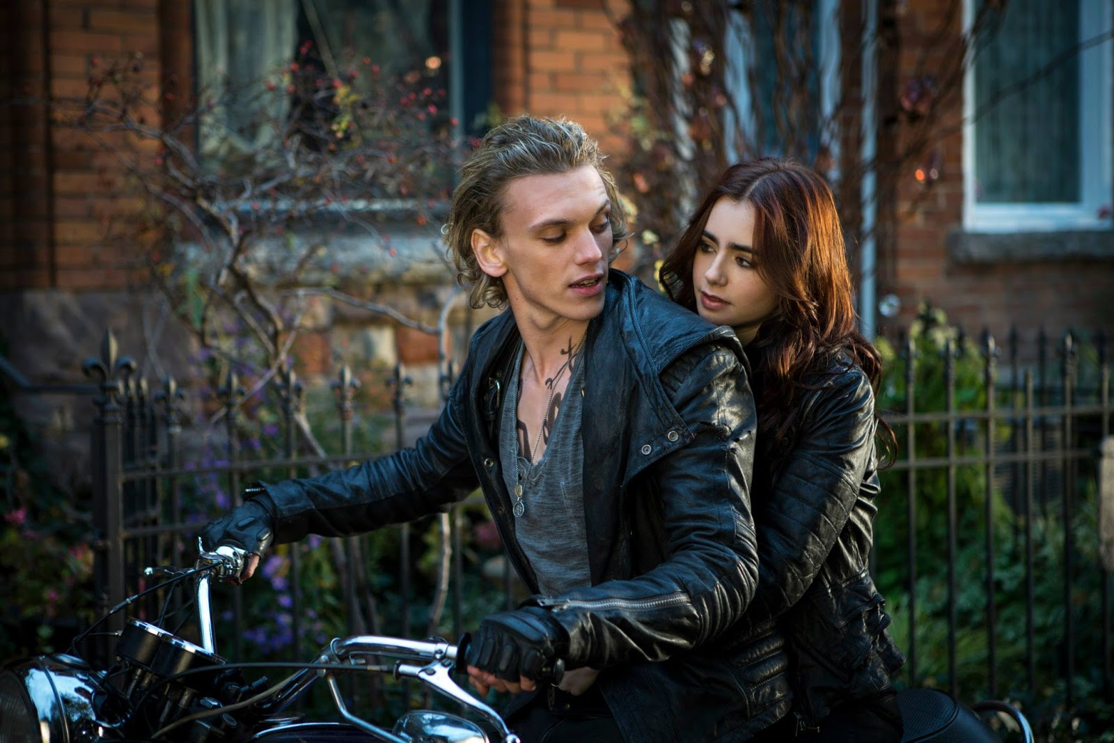 Real or not real Books: Nuevos Stills de The Mortal Instruments